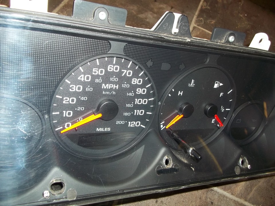 2003 2004 2005 DODGE NEON SPEEDOMETER CLUSTER OEM (exc SRT4) 139K W/O ...