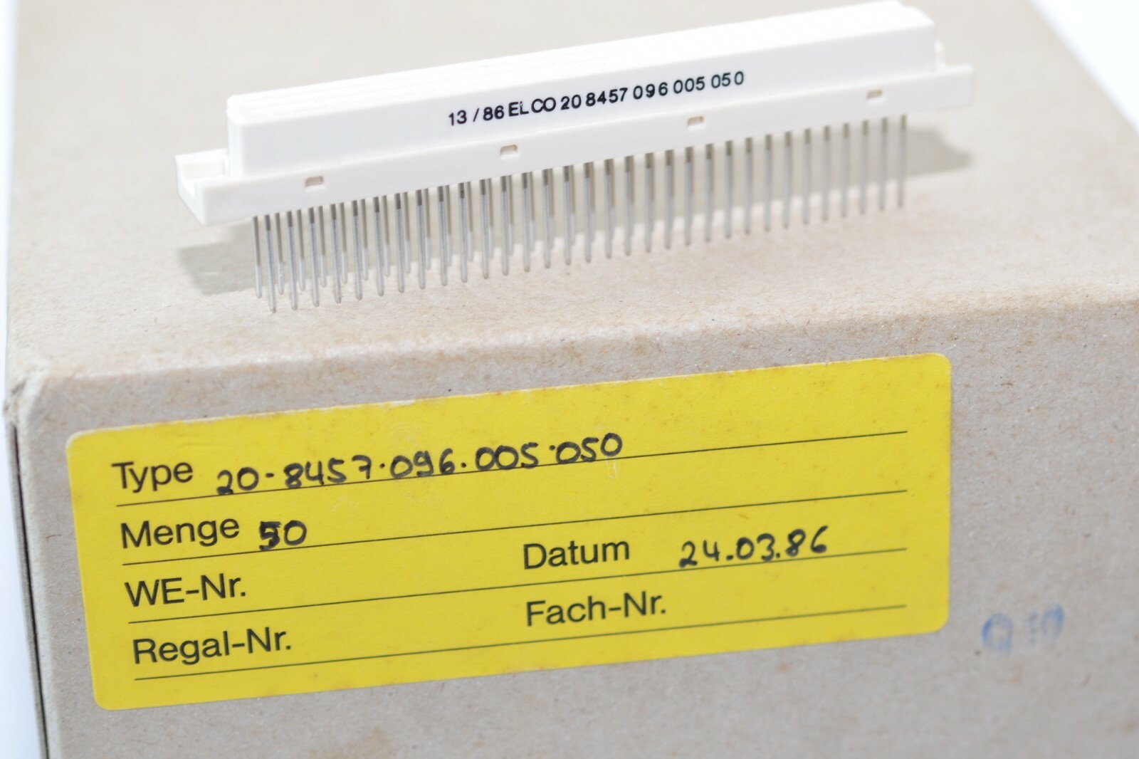 Connector ELCO Typ Series 8457, Female Style C, 64-pins / 2.54 mm / 3 ...