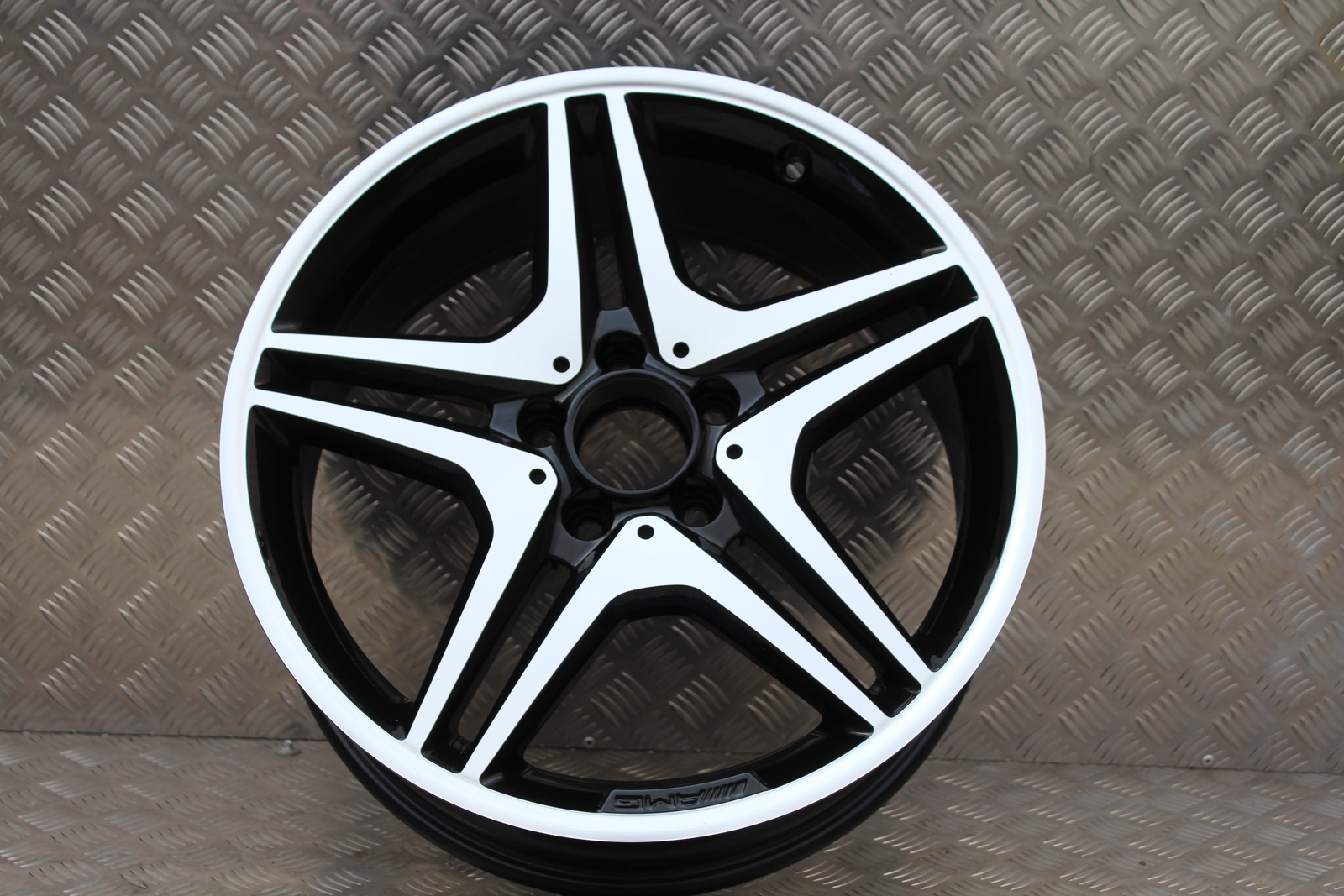 1 Genuine Original OEM MERCEDES a Class 18" AMG Alloy Wheel Rim W176 ...