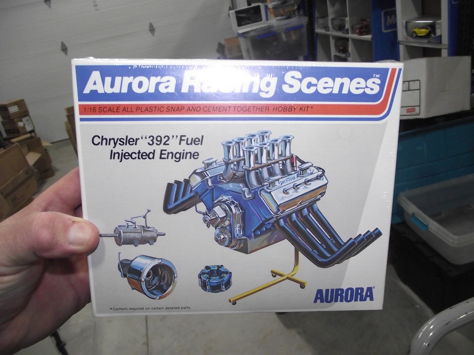 Aurora 1/16 Chrysler 392 Hemi fuel injected engine Model KIT NIB sealed ...