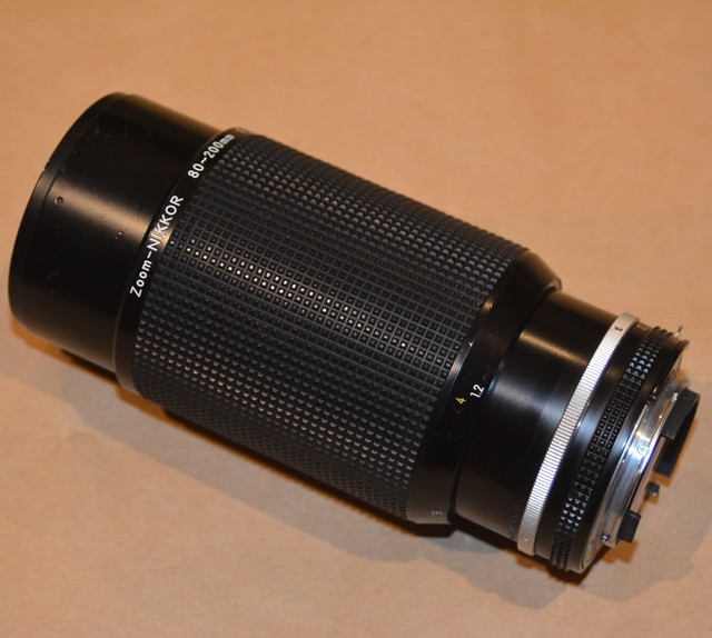 Nikon Zoom-NIKKOR push-pull manual focus 80-200 mm f/4 telephoto lens ...