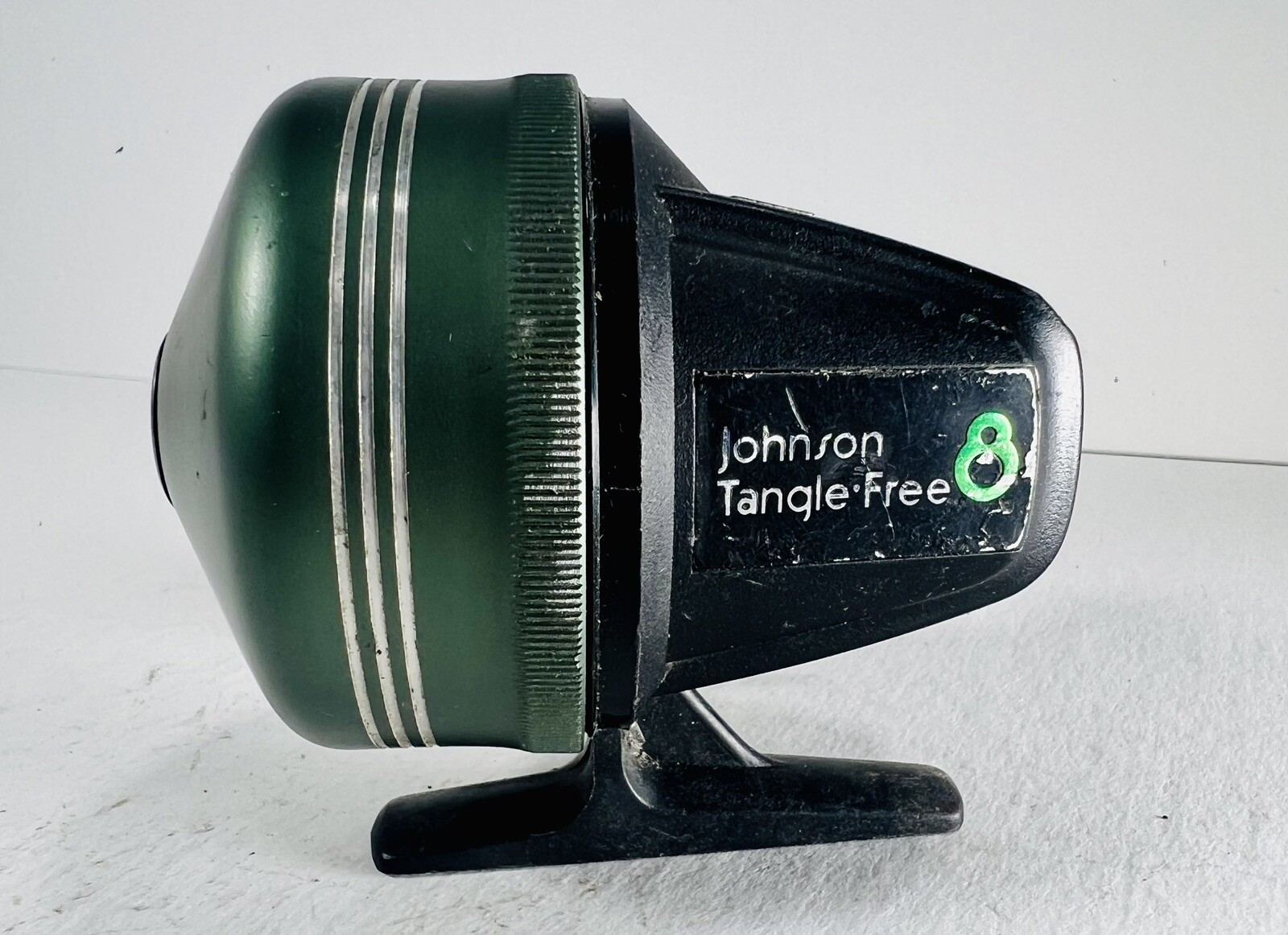 Vintage Spincast Reel Johnson Tangle Free 8 (Storage 1) | eBay