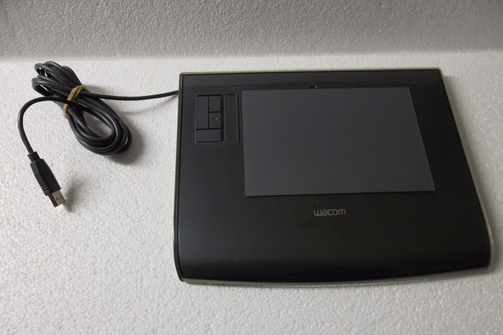 Wacom Intuos 3 Graphics 4" x 6" Pen Tablet 5080 LPI USB 200 PPS PTZ ...