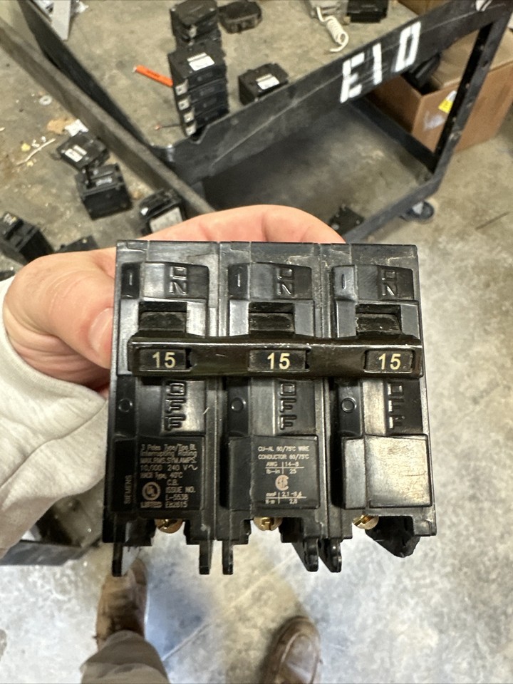 Siemens B315 3 Pole Main Breaker - Black 783643263680 | eBay