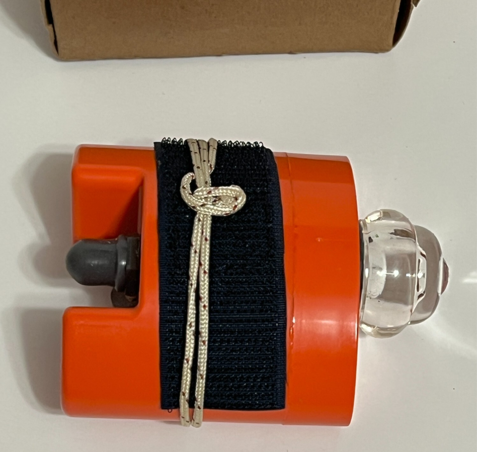 DISTRESS MARKER LIGHT US MILITARY ORIGINAL BOX BEACON 6230-00-892-5192 ...