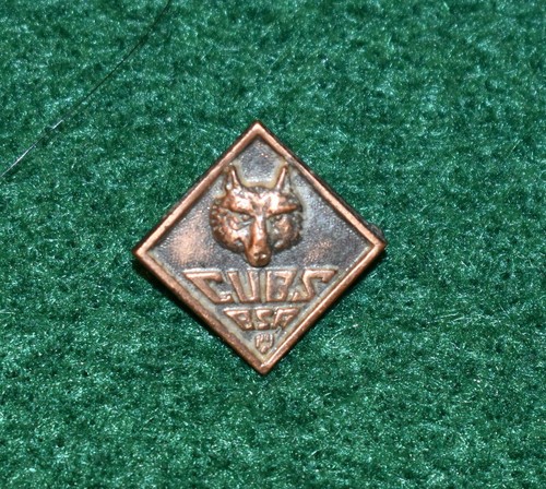 VINTAGE BOY SCOUT - VERY EARLY & SCARCE WOLF PIN - CUBS BSA NOT CUB ...