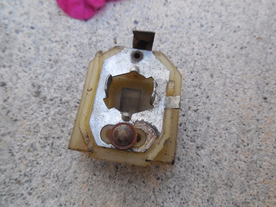 Porsche 911 / 912 Bulb Holder ( Single Socket ) # 10 C#102 | eBay