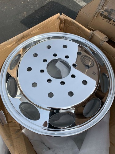 20" to 30" Custom Semi Dually wheels Ford F350/450 Dodge 3500 Chevy ...