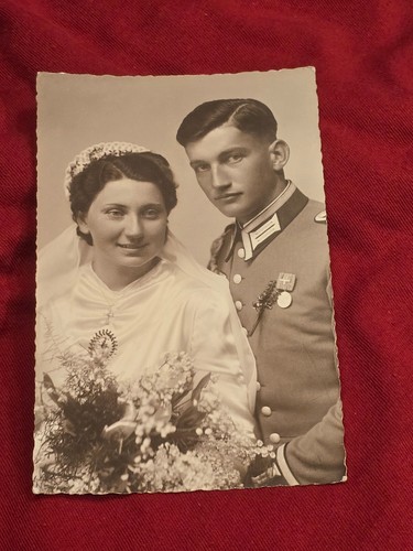 WEHRMACHT YOUNG COUPLE WEDDING w ARMY MEDAL Photo Postcard WW2 WWII ...