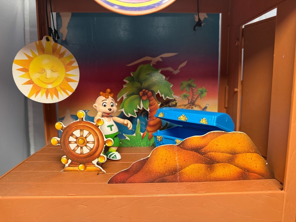 Vintage Alvin and the Chipmunks Curtain Call Theater Playset 1984 ...
