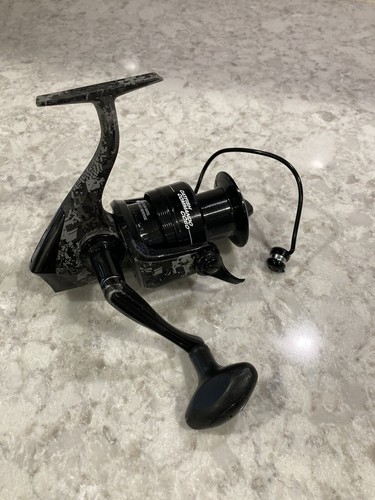 Abu Garcia Catfish Commando Spinning Reel For PARTS Broken Bail Arm ...