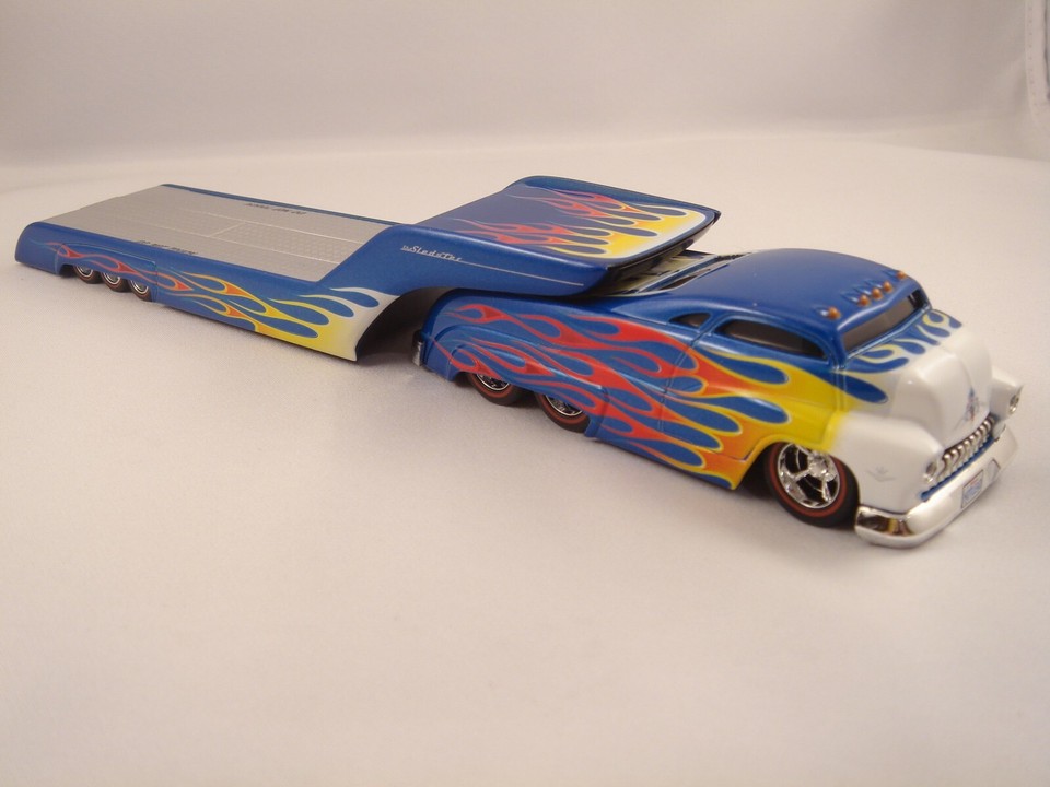 Sledster Flatbed Bossco Custom Crew Hot Wheels Drag Bus Evo Blue with ...