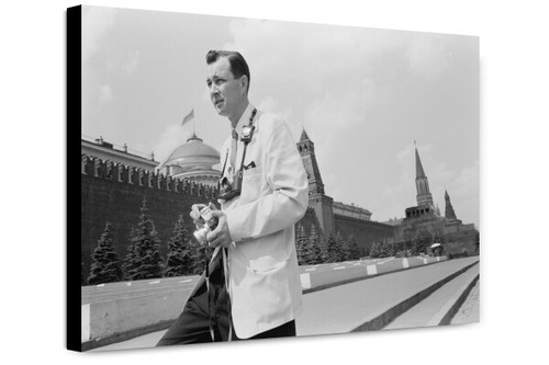 Canvas Print: Photographer Thomas J. O'Halloran In Red Square, Moscow ...