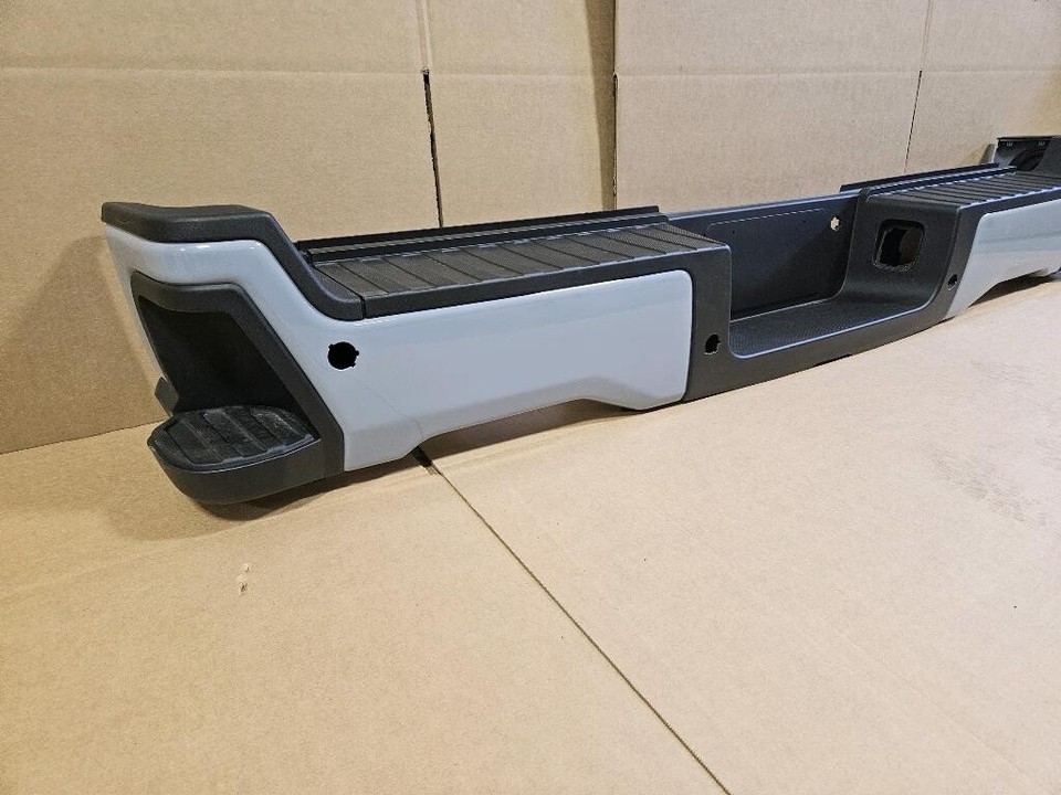 2023-2024 Ford F250 F350 SD Glacier Gray Rear Bumper TAKE OFF | Park ...