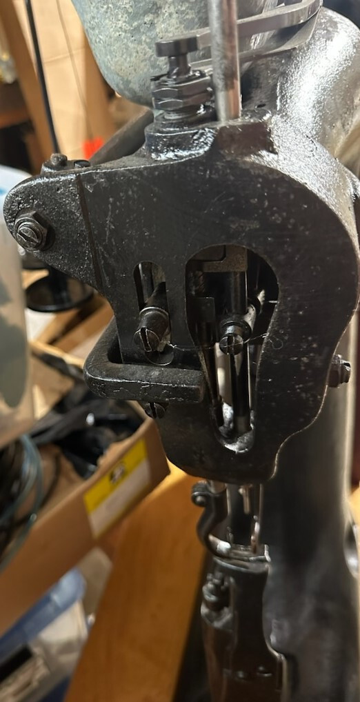 Puritan Industrial Sewing Machine Leather Beautiful Top Post | eBay