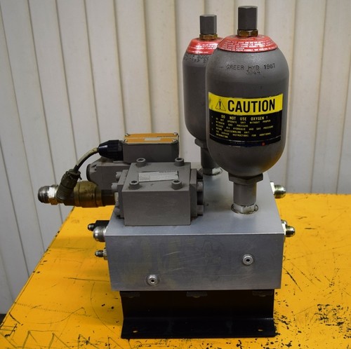 Instron A440-39 20 GPM 3340-111 Hydraulic Service Fluid Control ...