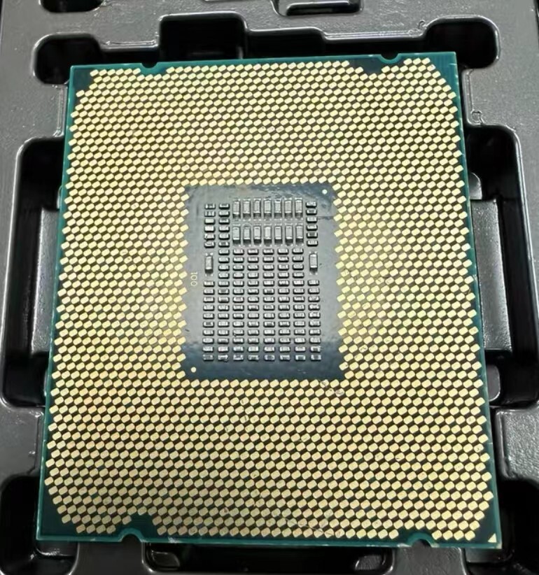 Intel Xeon W-2102 CPU Processor 2.90 GHz SR3LG 4 Core 8.25 MB 8.0GT/s ...