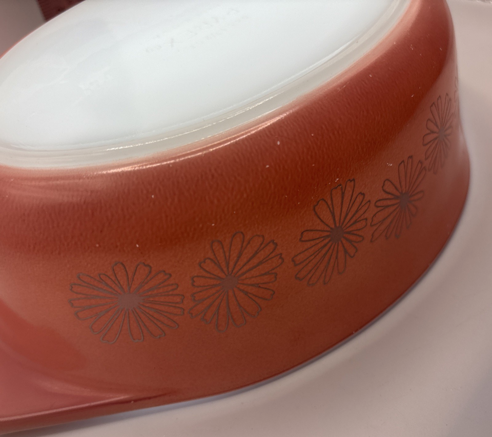 Vintage Pyrex Pink Daisy #043, 1 1/2 Quart Oval Casserole Dish with Lid ...