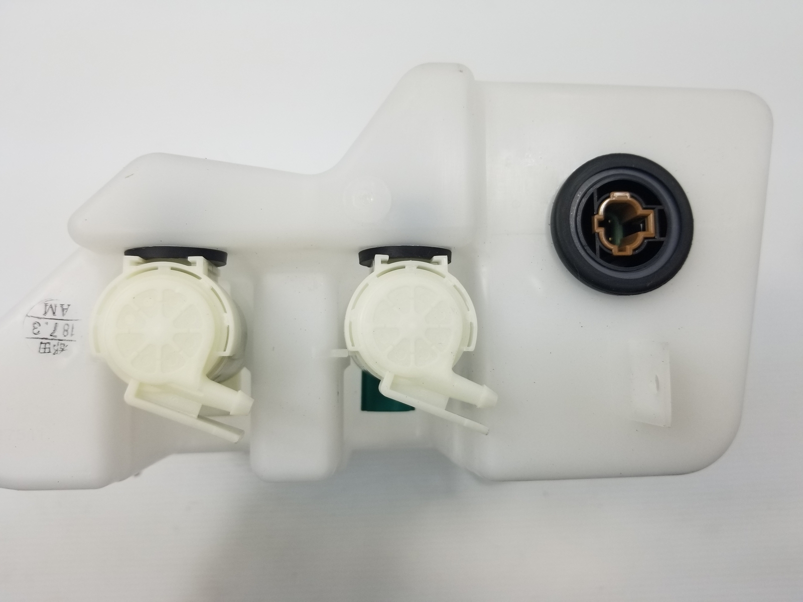 Genuine OEM Nissan 28910-CD000 Windshield Washer Reservoir w/Dual Pumps ...