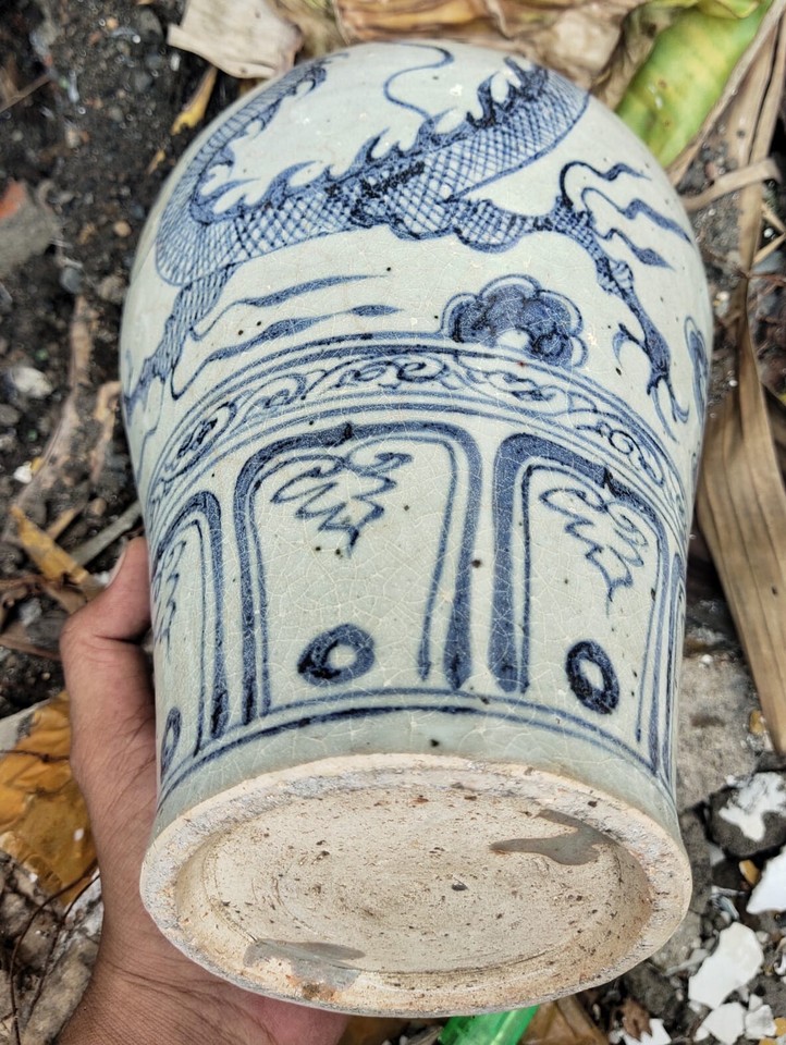 Chinese Annamese Thai porcelain | Estimated Yuan | BW Vase 30cm | eBay