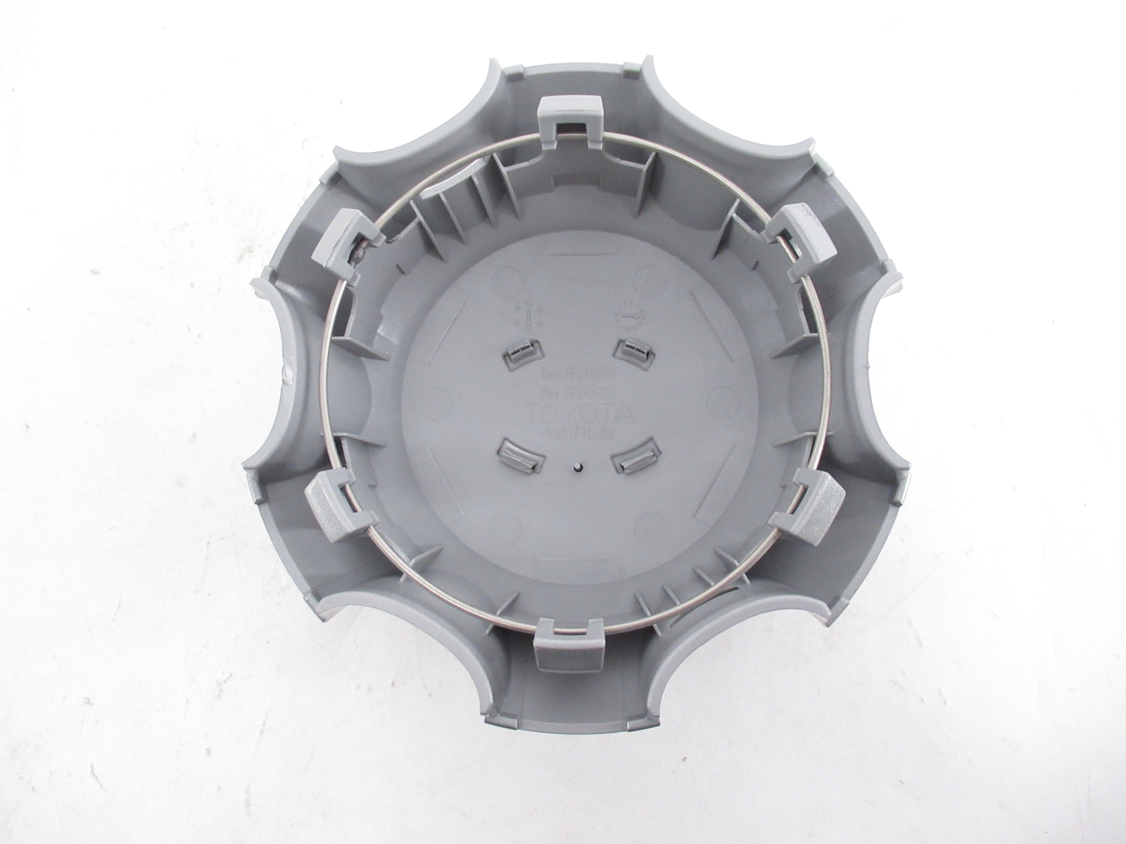Genuine OEM Toyota 4260B-35030 Center Cap Wheel Hub Cover 2010-2013 ...