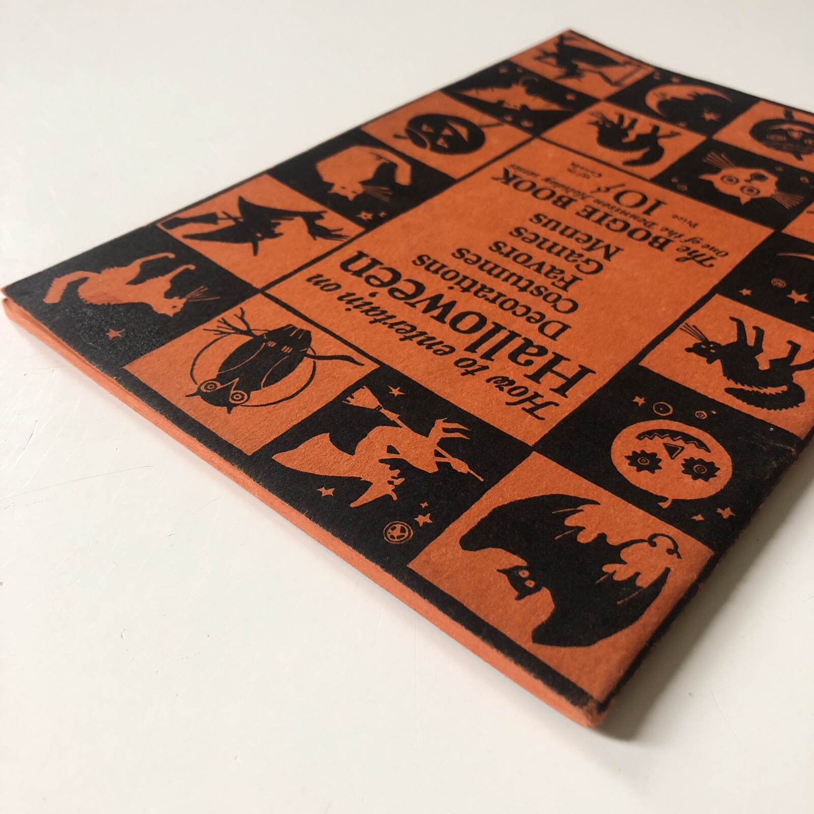 Vintage Dennison Bogie Book Halloween 1926 How to Entertain Costumes ...