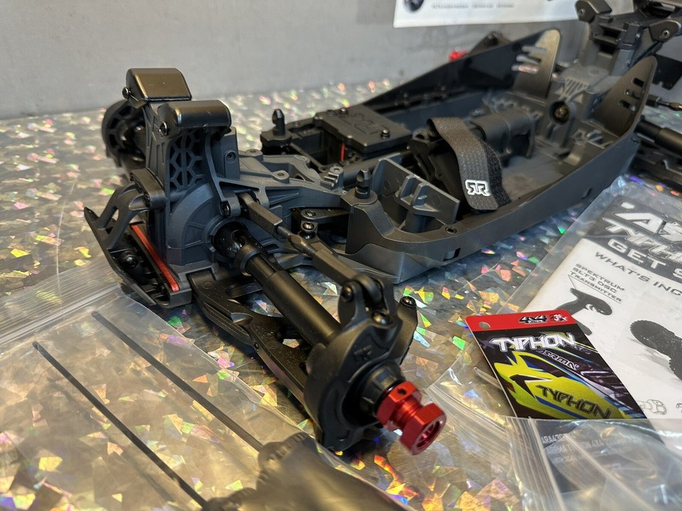 Arrma 1/8 TYPHON 223S BLX 4X4 Buggy Roller Chassis Yellow ARA4306V4T2 ...