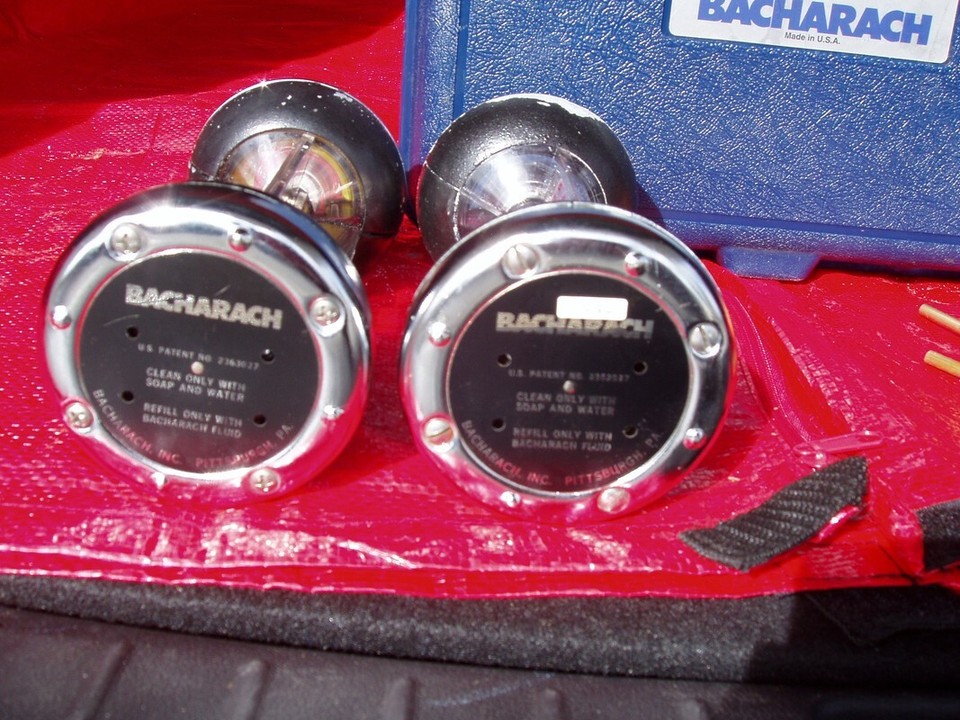 BACHARACH 10-5000 FYRITE GAS ANALYZER CO2 AND O2 INDICATORS COMBUSTION ...