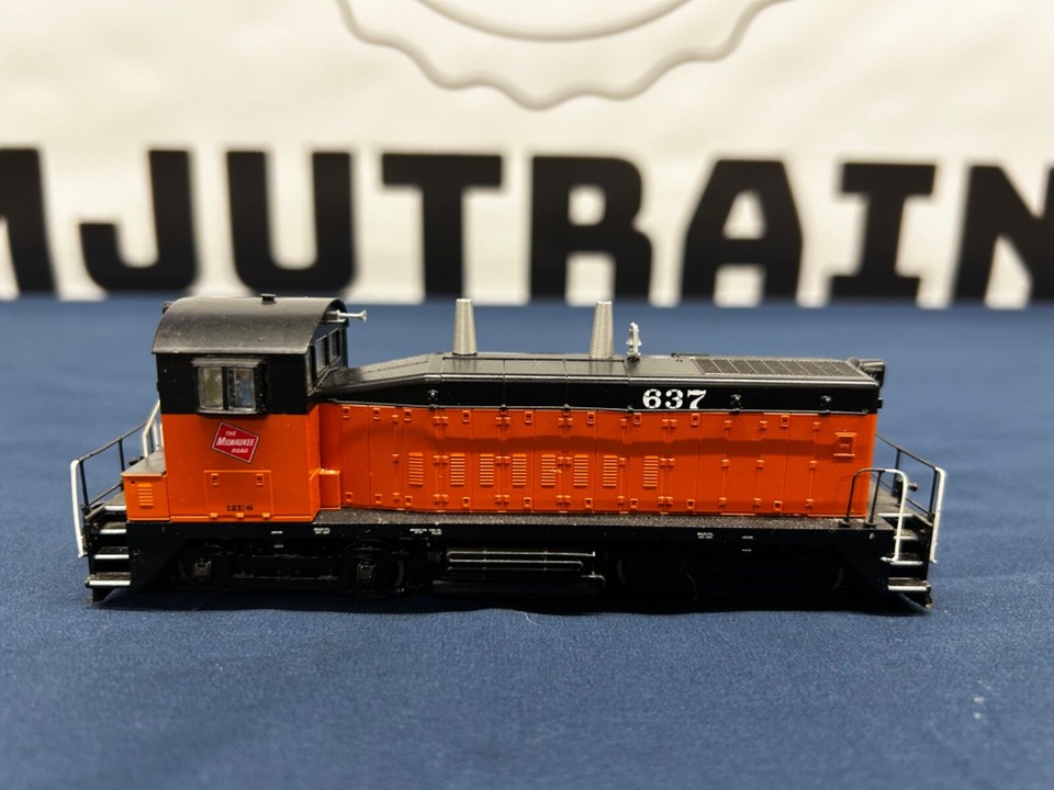 Walthers Proto 2000 HO Milwaukee Road #637 SW9/1200 Diesel Engine DC NO ...