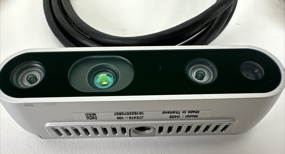 Intel RealSense Depth Camera D435 Silver with locking USB C To C Cable ...