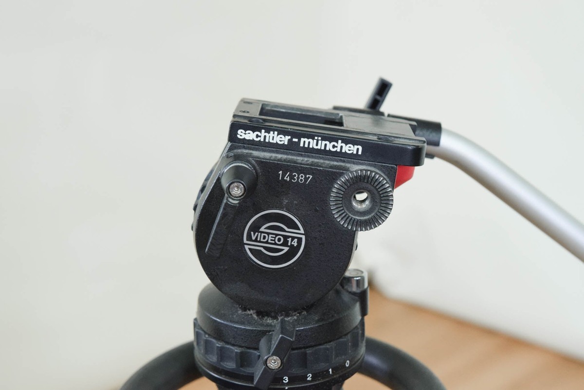 Sachtler-München Video 14 Fluid Head with Tripod CG00NT2 | eBay Sachtler-München Video 14 Fluid Head with Tripod CG00NT2 | eBay