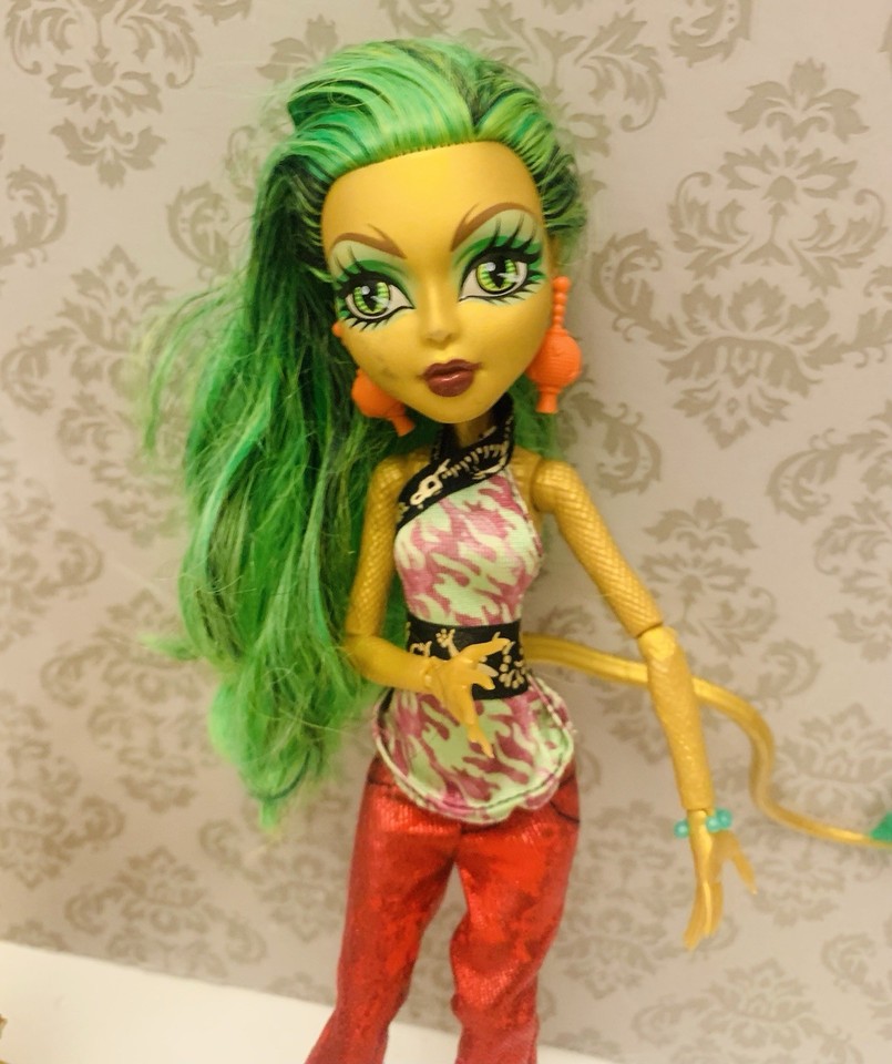 Monster High Doll - Scaremester Jinafire Long With Dj Booth B2 | eBay UK