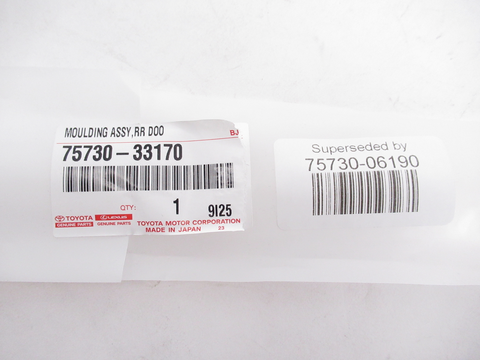 Genuine OEM Toyota 75730-06190 Passenger Rear Belt Molding Sweep 2018 ...