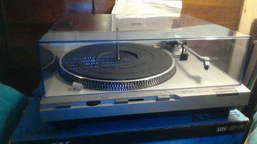TECHNICS Turntable SL-D500 Direct Drive with STANTON Cartridge Sounds ...