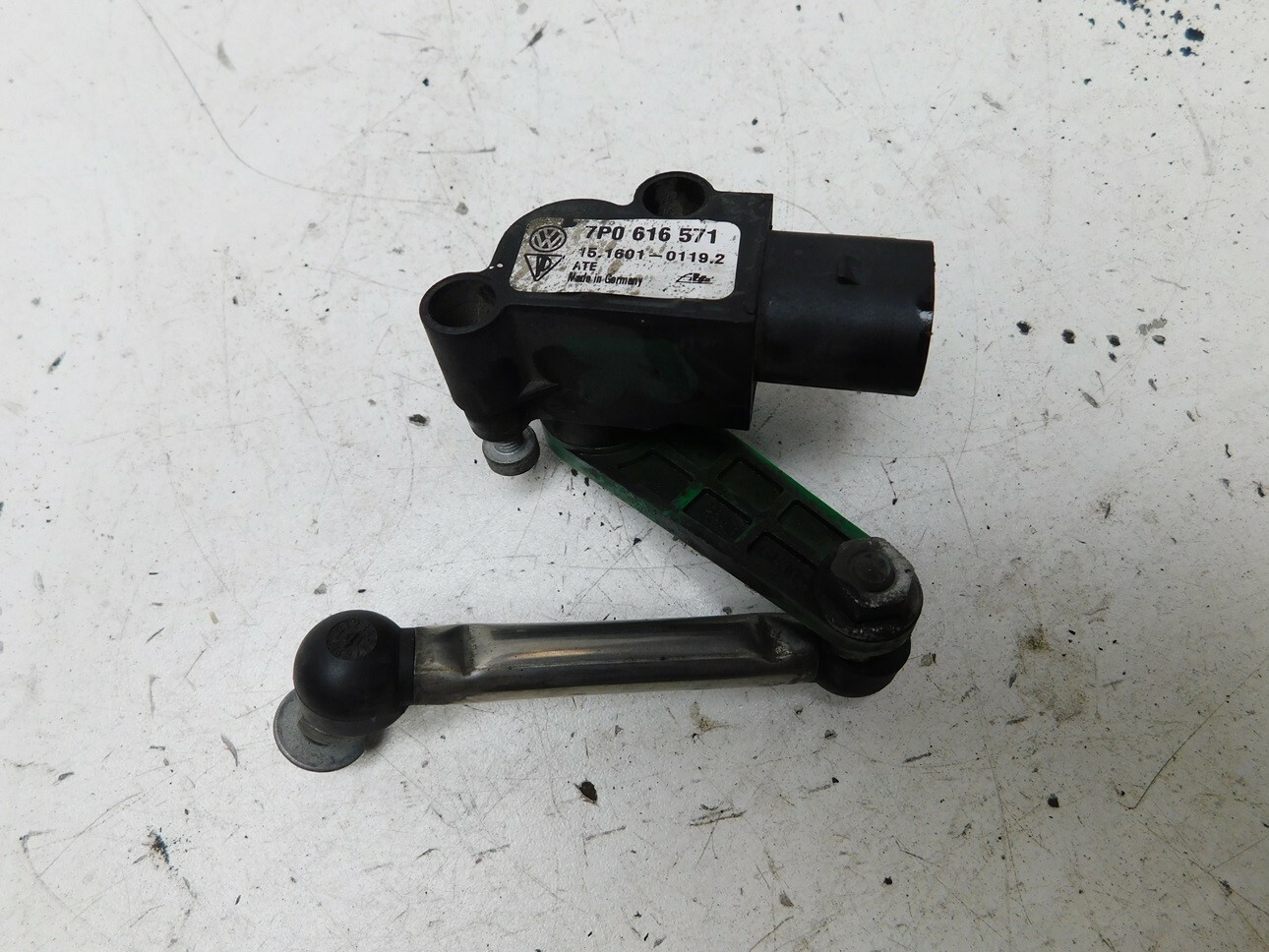 Porsche Cayenne 958 92A 2013 Headlight Level Sensor Rear RHS 7P0616571 ...