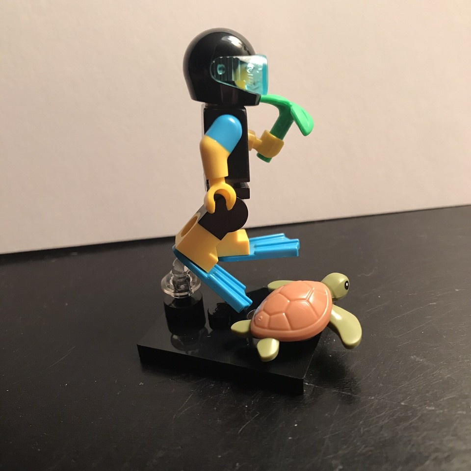 AUTHENTIC LEGO COLLECTIBLE MINI FIGURE SERIES 20 Sea Rescuer 71027 2020 ...