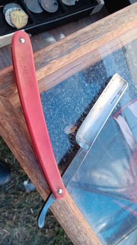 Vintage Mid-Century Straight Razor "Red Imp No. 133", Made By: CASE ...