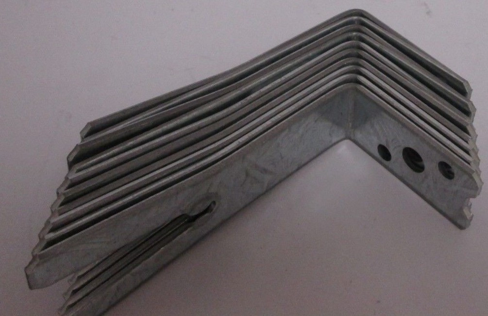 Fishtailed Frame Cramp