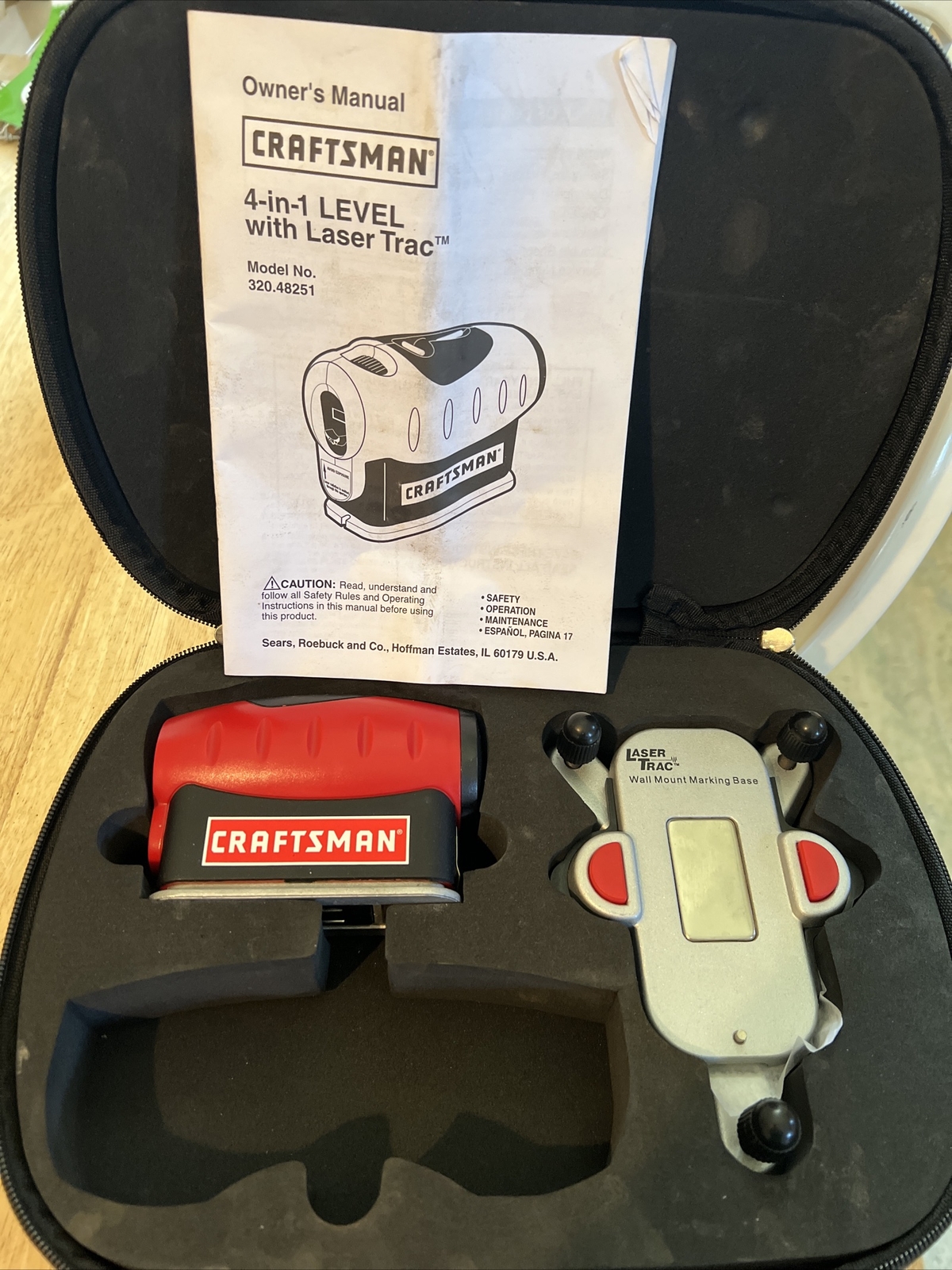 Craftsman 4-in-1 Level with Laser Trac w/ carry case Model 320.48251 No ...