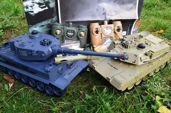 Large 2.4ghz RC Battle Twin Tank Radio Remote Control Abrams M1-a2 VS ...