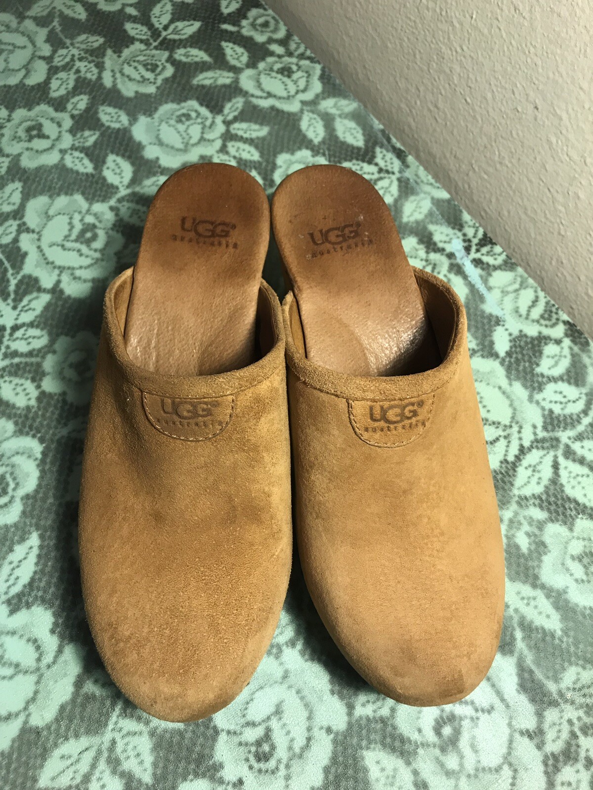 UGG "Abbie" Women's Tan Suede Mule Clogs Shearling Lining $148 5772 ...