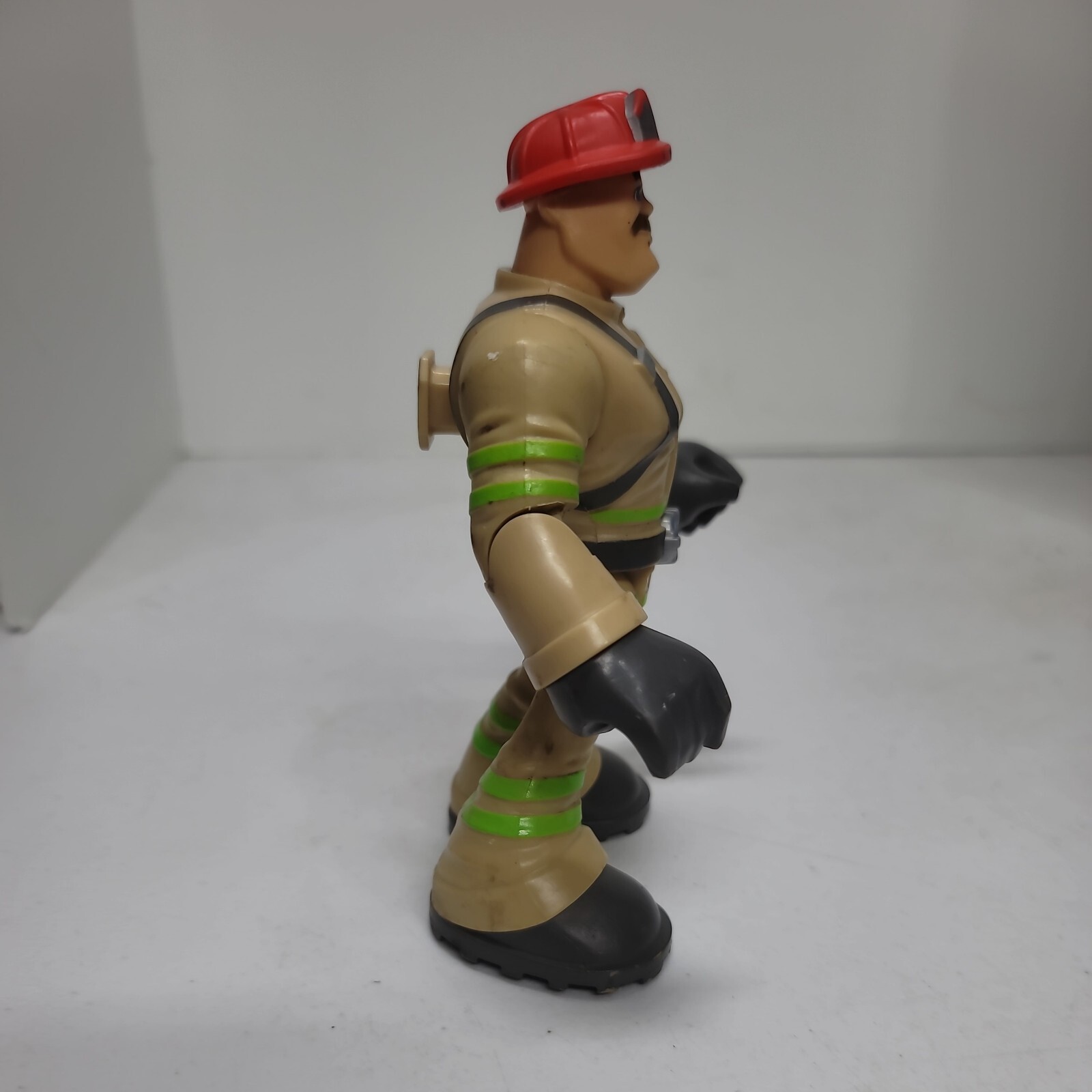 Mattel 2018 Rescue Heroes Action Figure Toy Fireman 6" Tall | eBay