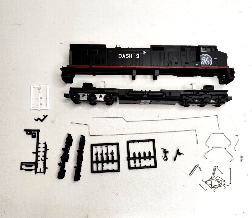 HO Athearn 4951 GE Demo Dash 9 C44-9W Dummy Diesel Locomotive ...