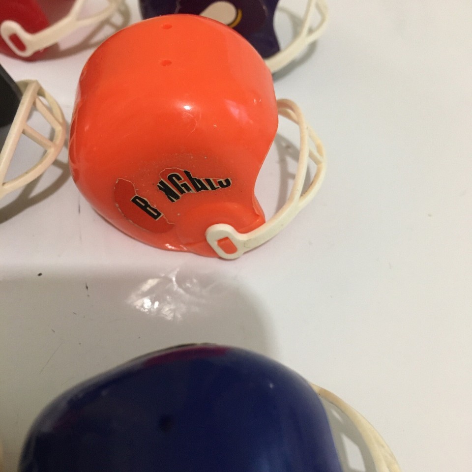 1980's Vintage LOT of 13 Mini Plastic NFL Football Teams Helmets Read ...