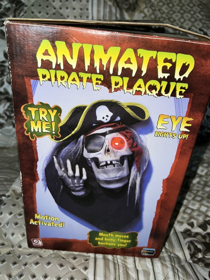 2005 Gemmy Halloween - Motion Activated Animated Pirate Plaque ...