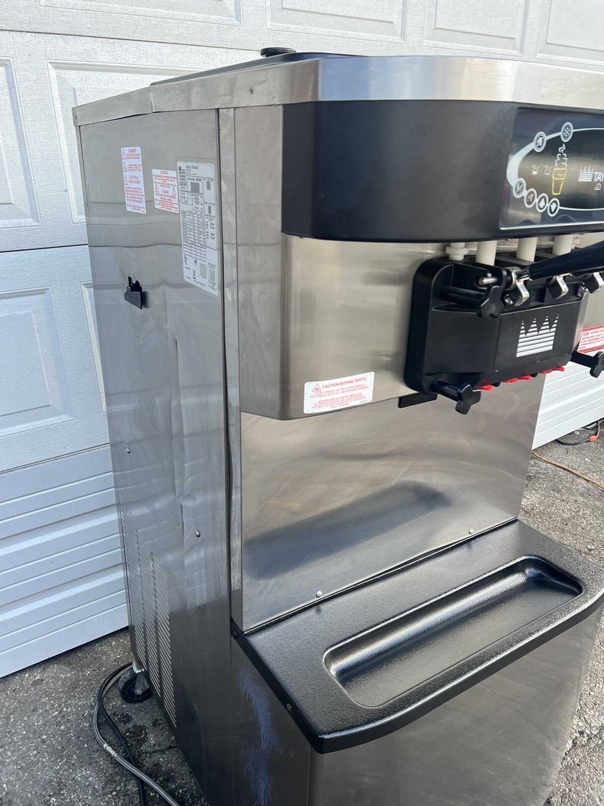 Taylor C713-27 - Soft Serve Ice Cream Machine Single Phase, Water ...