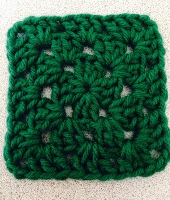Lot of 20 4" KELLY GREEN Crocheted GRANNY SQUARES Afghan Blanket Blocks ...