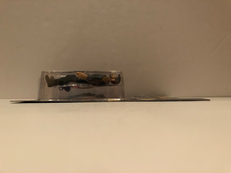 Star Trek Playmates DS9 Series 2 Lieutenant Thomas Riker in DS9 Uniform ...