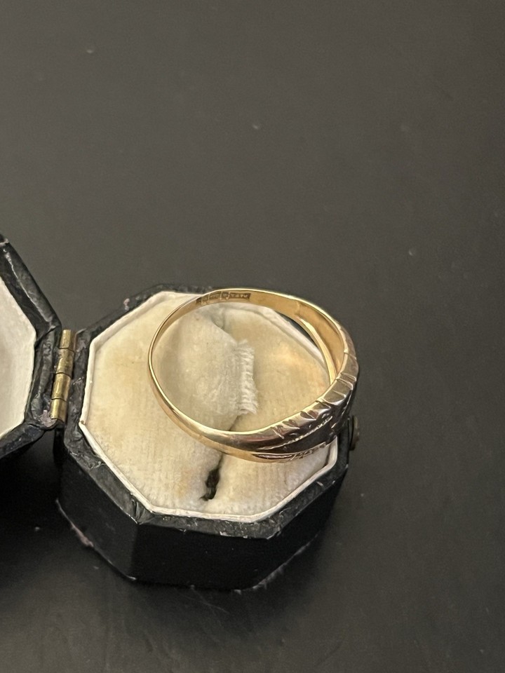 9 Ct Yellow Gold 375 Women Green Diamond Signet Ring Fully Hallmarked ...