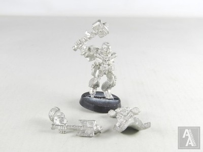 (6477) Metal Chaplain Xavier Salamanders Space Marines Adeptus Astartes ...